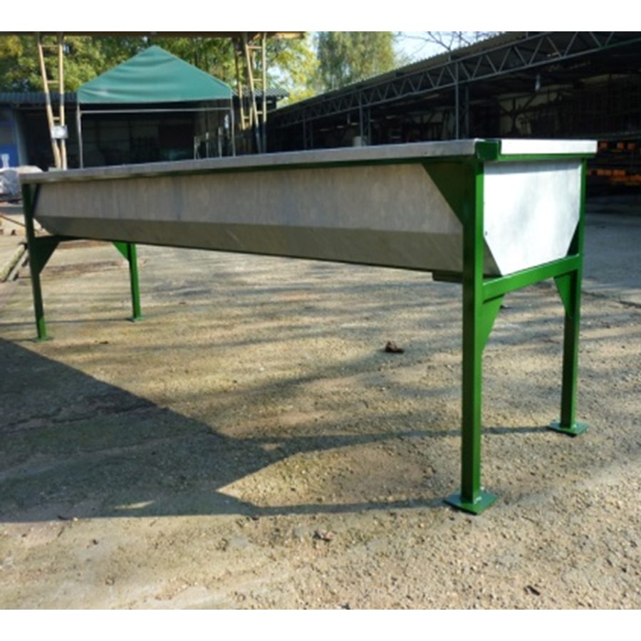 Szarvasmarha etető, itató vályú 6 méter hosszú - Villanypásztor és ...